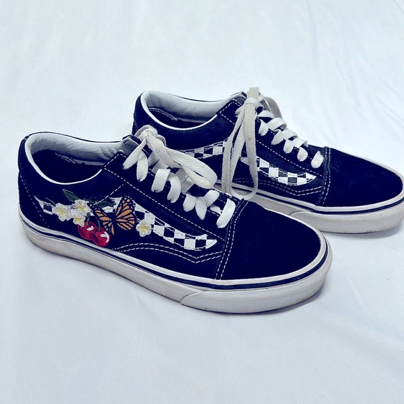 Vans | Shoes | Vans Cherrybutterly Black And White Sneakers | Poshmark
